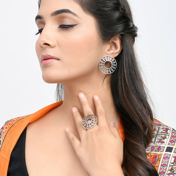 Warli Ghoomer Ring – VOYLLA