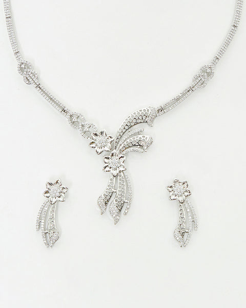 Sparkling Elegance Floral Jali Design Necklace Set – VOYLLA