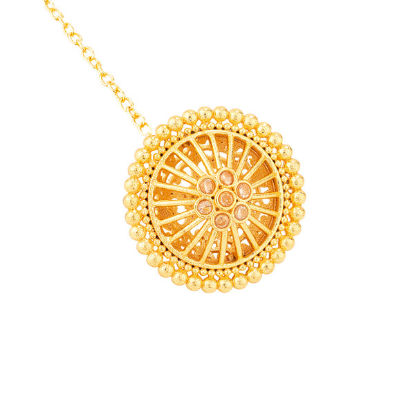 Borla Collection Cutwork Design Maang Tika – VOYLLA