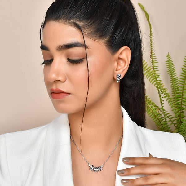 Fresh Fern Bella Necklace Set – VOYLLA